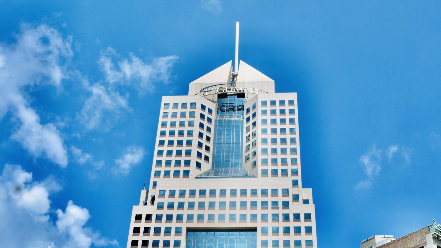 Stop 12: Highmark 5th Avenue Place - Green Building Alliance